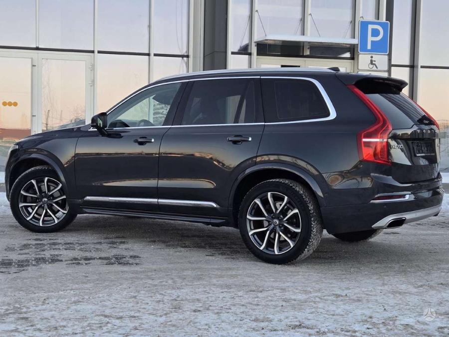 Grey Volvo XC90 2016 in Vilnius, with an engine capacity of 1.97 L and mileage of 280 thousand km for 21650 €, photo 7 on AUTOMOTO.COM.LV