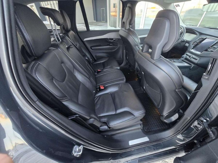 Grey Volvo XC90 2016 in Vilnius, with an engine capacity of 1.97 L and mileage of 280 thousand km for 21650 €, photo 12 on AUTOMOTO.COM.LV