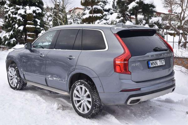 Pelēks Volvo XC90 2016 Klaipėda, ar dzinēja tilpumu 2.00 L un nobraukumu 177 tūkst. km par 28900 €, foto 1 vietnē AUTOMOTO.COM.LV