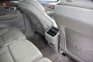 Grey Volvo XC90 2016 in Klaipeda, with an engine capacity of 2.00 L and mileage of 177 thousand km for 28900 €, photo 5 on AUTOMOTO.COM.LV