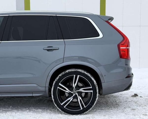 Grey Volvo XC90 2016 in Taurage, with an engine capacity of 1.97 L and mileage of 260 thousand km for 20800 €, photo 11 on AUTOMOTO.COM.LV