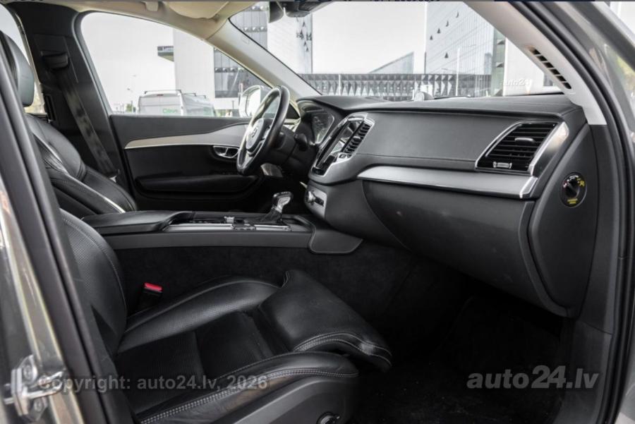 Grey Volvo XC90 2016 in Riga, with an engine capacity of 2.00 L and mileage of 195 thousand km for 23300 €, photo 8 on AUTOMOTO.COM.LV