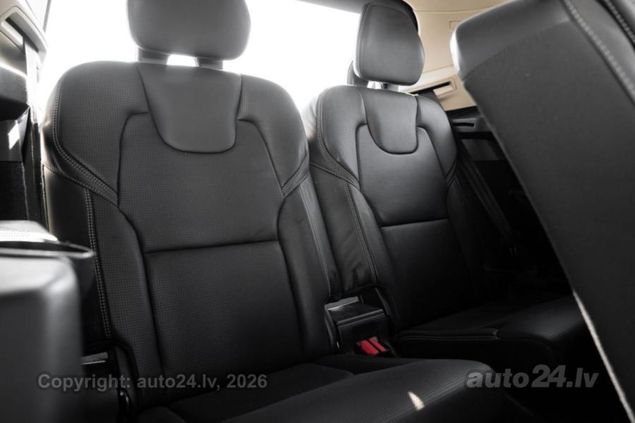 Grey Volvo XC90 2016 in Riga, with an engine capacity of 2.00 L and mileage of 195 thousand km for 23300 €, photo 11 on AUTOMOTO.COM.LV