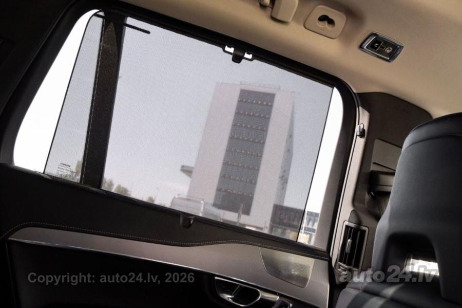 Grey Volvo XC90 2016 in Riga, with an engine capacity of 2.00 L and mileage of 195 thousand km for 23300 €, photo 14 on AUTOMOTO.COM.LV
