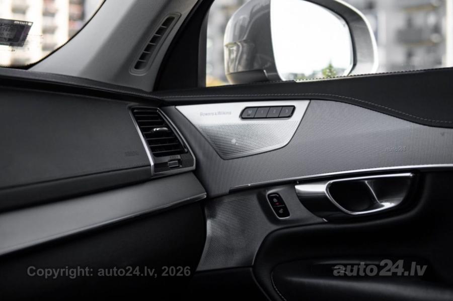 Grey Volvo XC90 2016 in Riga, with an engine capacity of 2.00 L and mileage of 195 thousand km for 23300 €, photo 21 on AUTOMOTO.COM.LV