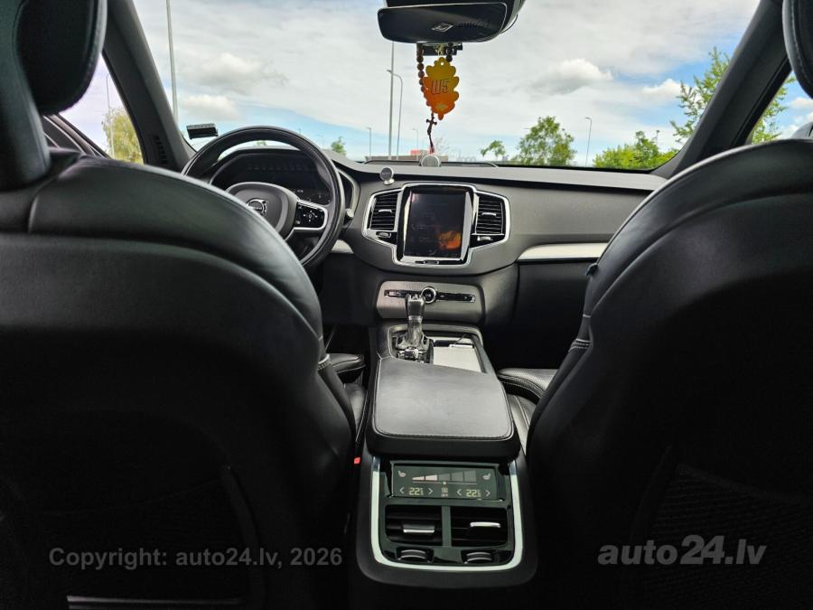 Grey Volvo XC90 2016 in Tallinn, with an engine capacity of 2.00 L and mileage of 143 thousand km for 23500 €, photo 12 on AUTOMOTO.COM.LV