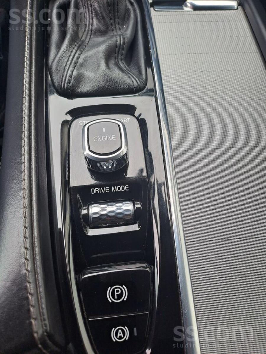 Pelēks Volvo XC90 2016 Tukums, ar dzinēja tilpumu 2.00 L un nobraukumu 263 tūkst. km par 18900 €, foto 20 vietnē AUTOMOTO.COM.LV