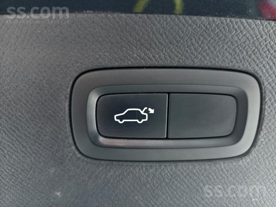 Pelēks Volvo XC90 2016 Rīga, ar dzinēja tilpumu 2.00 L un nobraukumu 273 tūkst. km par 18490 €, foto 26 vietnē AUTOMOTO.COM.LV