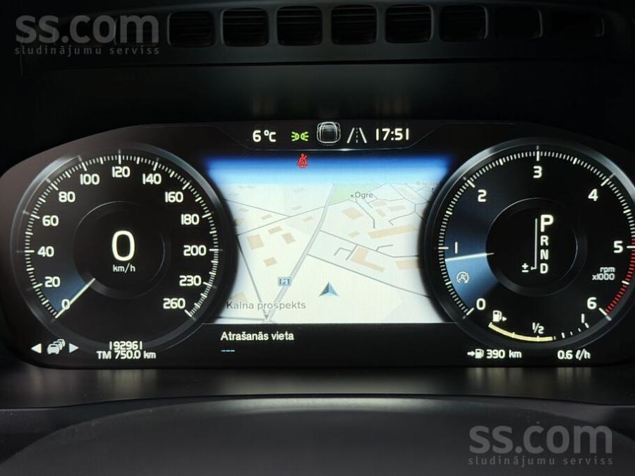 Pelēks Volvo XC90 2016 Ogre, ar dzinēja tilpumu 2.00 L un nobraukumu 193 tūkst. km par 20900 €, foto 24 vietnē AUTOMOTO.COM.LV