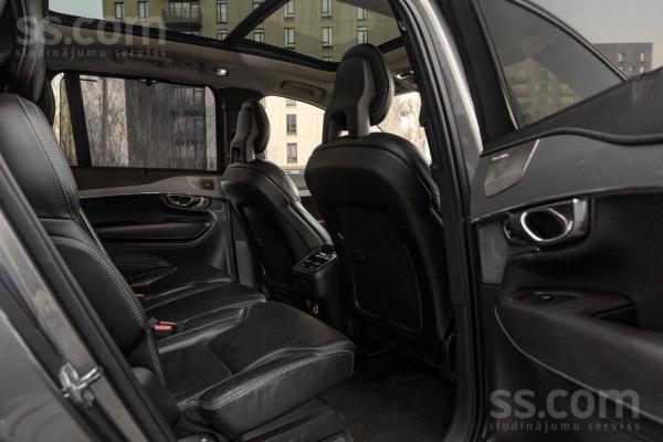 Grey Volvo XC90 2016 in Riga, with an engine capacity of 2.00 L and mileage of 195 thousand km for 23300 €, photo 9 on AUTOMOTO.COM.LV