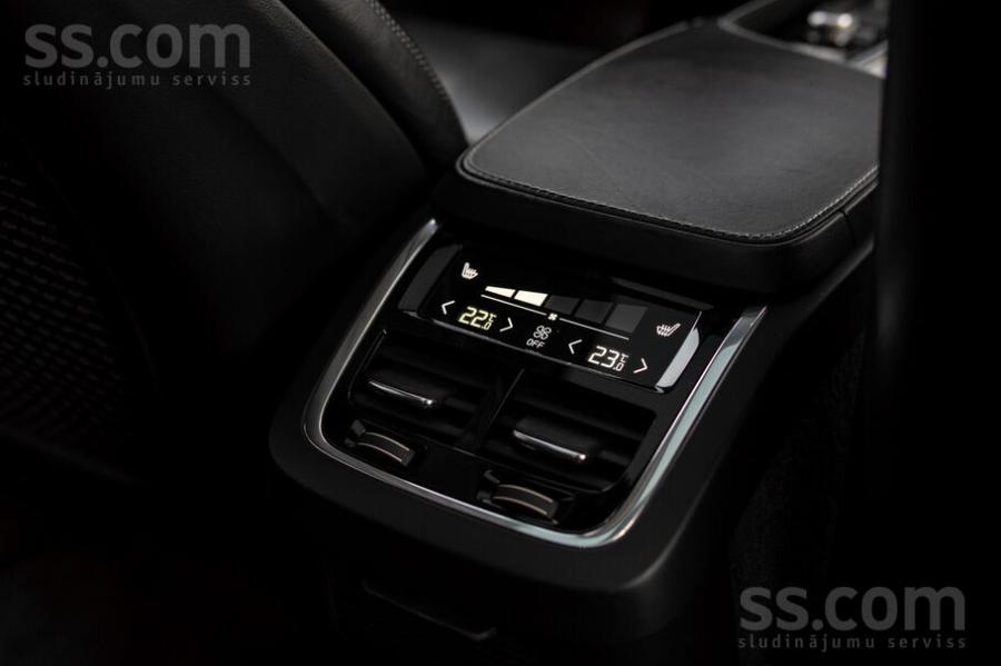 Pelēks Volvo XC90 2016 Rīga, ar dzinēja tilpumu 2.00 L un nobraukumu 195 tūkst. km par 23300 €, foto 11 vietnē AUTOMOTO.COM.LV