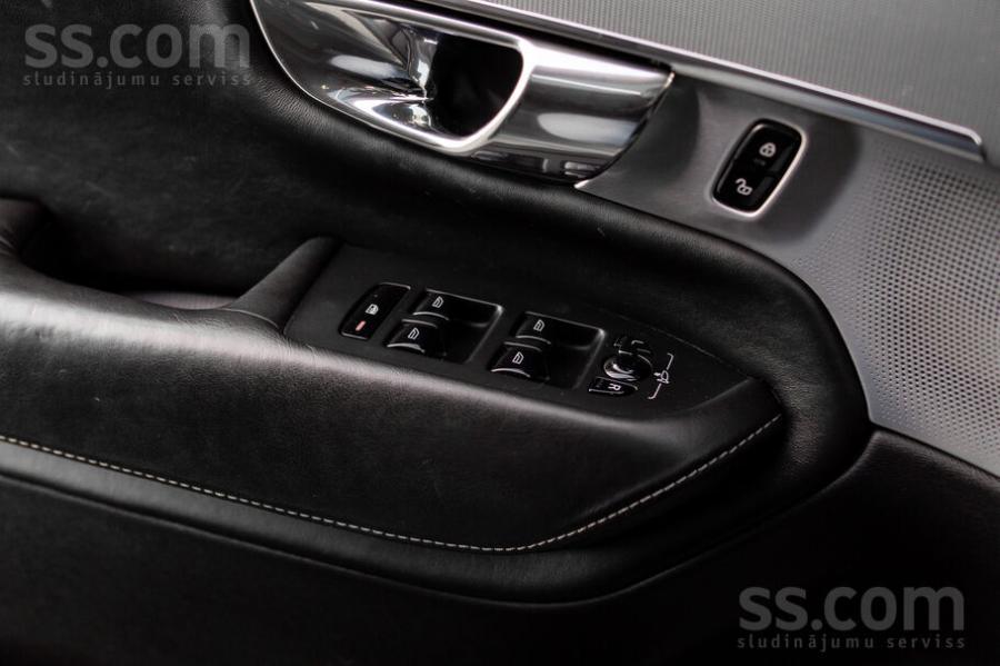 Pelēks Volvo XC90 2016 Rīga, ar dzinēja tilpumu 2.00 L un nobraukumu 195 tūkst. km par 23300 €, foto 21 vietnē AUTOMOTO.COM.LV