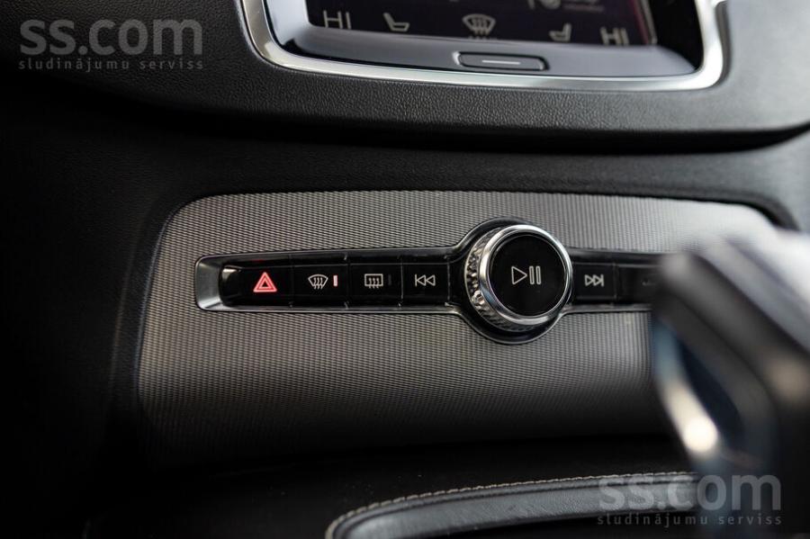 Pelēks Volvo XC90 2016 Rīga, ar dzinēja tilpumu 2.00 L un nobraukumu 195 tūkst. km par 23300 €, foto 28 vietnē AUTOMOTO.COM.LV