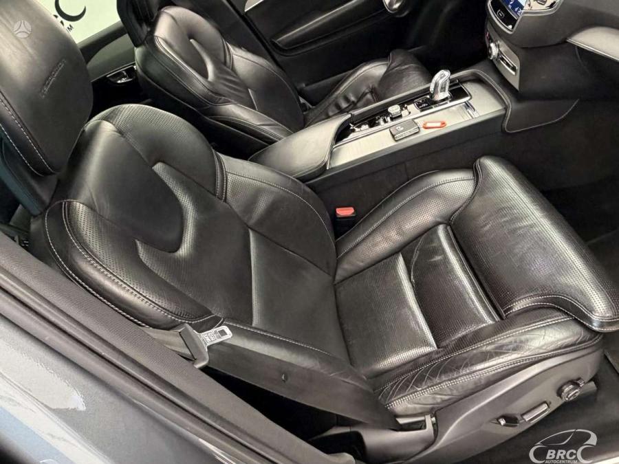 Grey Volvo XC90 2016 in Vilnius, with an engine capacity of 1.97 L and mileage of 315 thousand km for 17900 €, photo 7 on AUTOMOTO.COM.LV