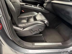 Grey Volvo XC90 2016 in Vilnius, with an engine capacity of 1.97 L and mileage of 315 thousand km for 17900 €, photo 8 on AUTOMOTO.COM.LV