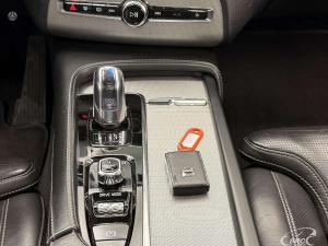 Grey Volvo XC90 2016 in Vilnius, with an engine capacity of 1.97 L and mileage of 315 thousand km for 17900 €, photo 22 on AUTOMOTO.COM.LV