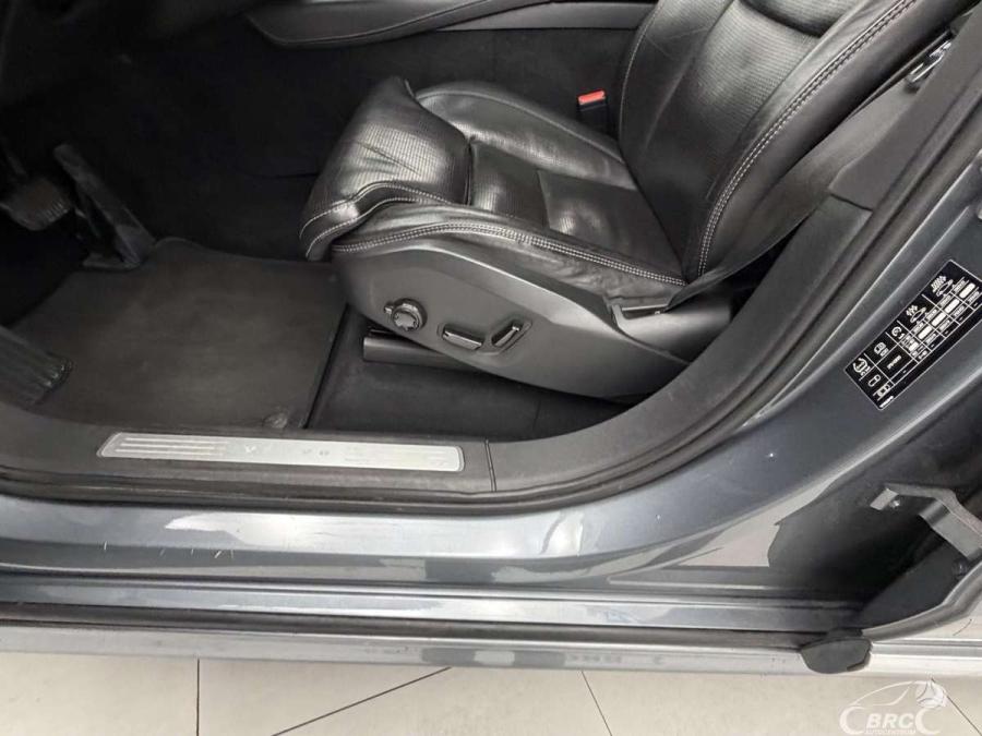 Grey Volvo XC90 2016 in Vilnius, with an engine capacity of 1.97 L and mileage of 315 thousand km for 17900 €, photo 26 on AUTOMOTO.COM.LV
