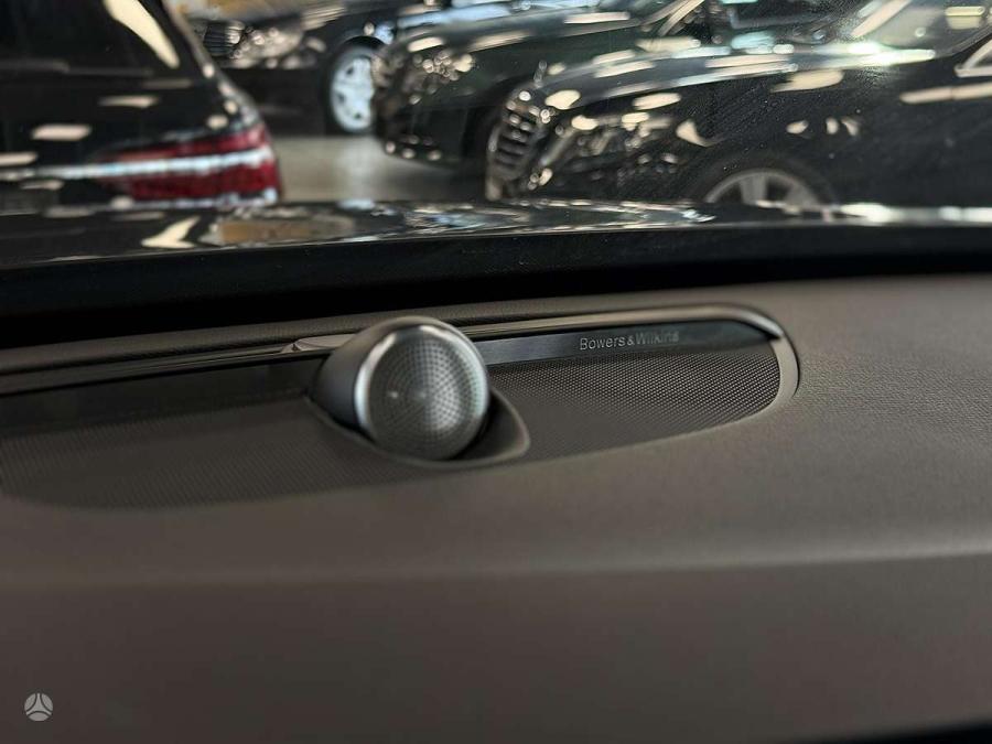 Grey Volvo XC90 2016 in Klaipeda, with an engine capacity of 2.00 L and mileage of 251 thousand km for 23500 €, photo 18 on AUTOMOTO.COM.LV