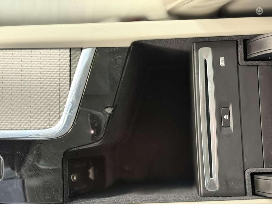 Grey Volvo XC90 2016 in Klaipeda, with an engine capacity of 2.00 L and mileage of 251 thousand km for 23500 €, photo 35 on AUTOMOTO.COM.LV