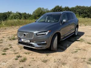 Pelēks Volvo XC90 2016 Viļņa, ar dzinēja tilpumu 1.97 L un nobraukumu 170 tūkst. km par 18200 €, foto 4 vietnē AUTOMOTO.COM.LV