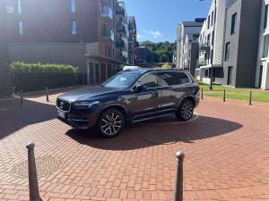 Grey Volvo XC90 2016 in Vilnius, with an engine capacity of 1.97 L and mileage of 250 thousand km for 16600 €, photo 3 on AUTOMOTO.COM.LV