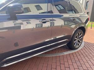 Grey Volvo XC90 2016 in Vilnius, with an engine capacity of 1.97 L and mileage of 250 thousand km for 16600 €, photo 8 on AUTOMOTO.COM.LV