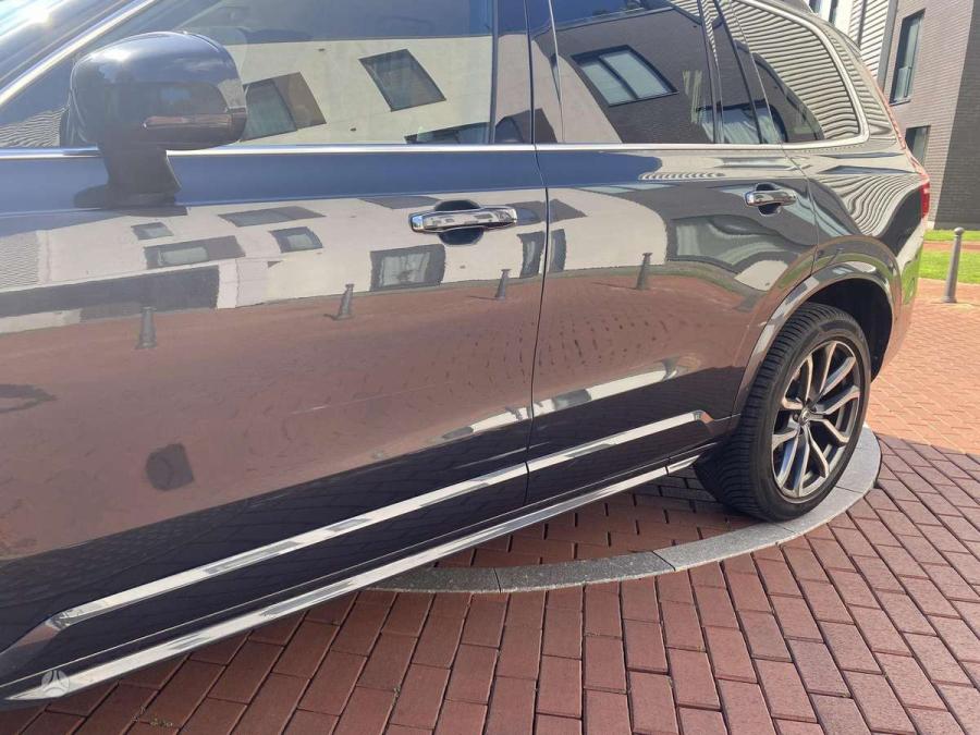 Grey Volvo XC90 2016 in Vilnius, with an engine capacity of 1.97 L and mileage of 250 thousand km for 16600 €, photo 8 on AUTOMOTO.COM.LV