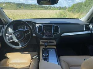 Grey Volvo XC90 2016 in Vilnius, with an engine capacity of 1.97 L and mileage of 250 thousand km for 16600 €, photo 10 on AUTOMOTO.COM.LV