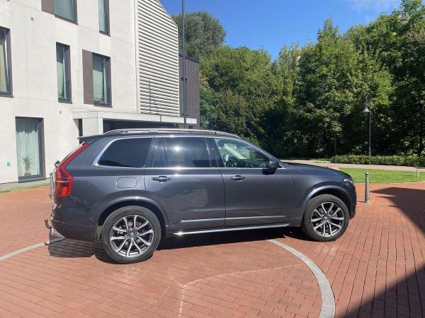 Grey Volvo XC90 2016 in Vilnius, with an engine capacity of 1.97 L and mileage of 250 thousand km for 16600 €, photo 6 on AUTOMOTO.COM.LV