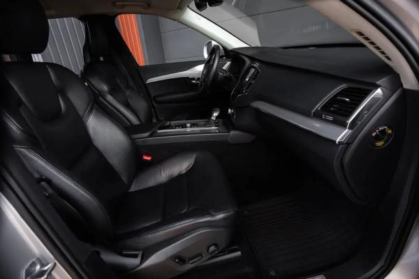 Pelēks Volvo XC90 2016 Jelgava, ar dzinēja tilpumu 2.00 L un nobraukumu 217 tūkst. km par 17999 €, foto 6 vietnē AUTOMOTO.COM.LV