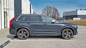 Grey Volvo XC90 2016 in Vilnius, with an engine capacity of 1.97 L and mileage of 245 thousand km for 20990 €, photo 9 on AUTOMOTO.COM.LV
