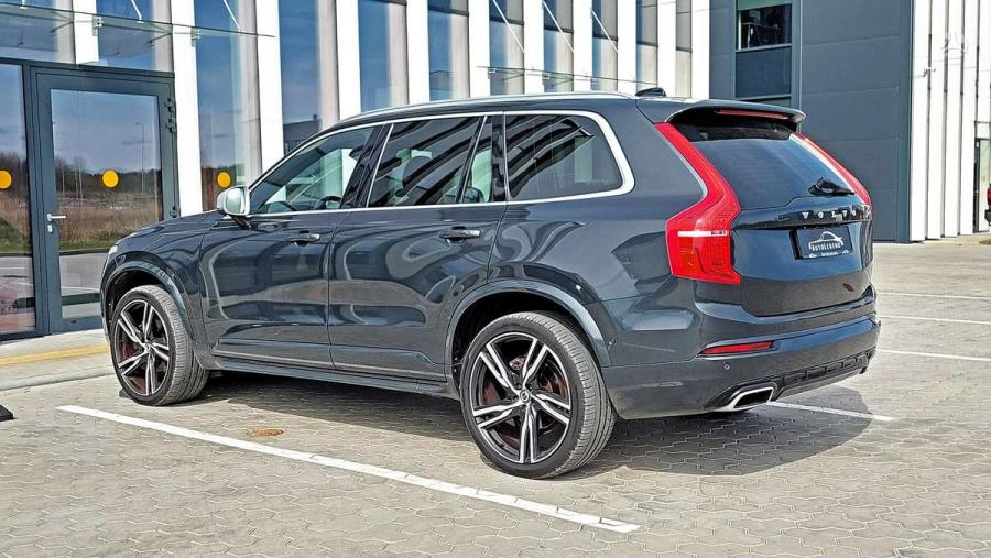 Grey Volvo XC90 2016 in Vilnius, with an engine capacity of 1.97 L and mileage of 245 thousand km for 20990 €, photo 10 on AUTOMOTO.COM.LV
