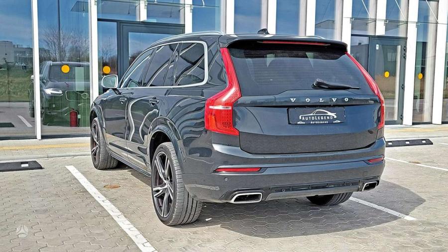 Grey Volvo XC90 2016 in Vilnius, with an engine capacity of 1.97 L and mileage of 245 thousand km for 20990 €, photo 11 on AUTOMOTO.COM.LV