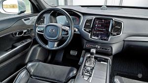 Grey Volvo XC90 2016 in Vilnius, with an engine capacity of 1.97 L and mileage of 245 thousand km for 20990 €, photo 19 on AUTOMOTO.COM.LV