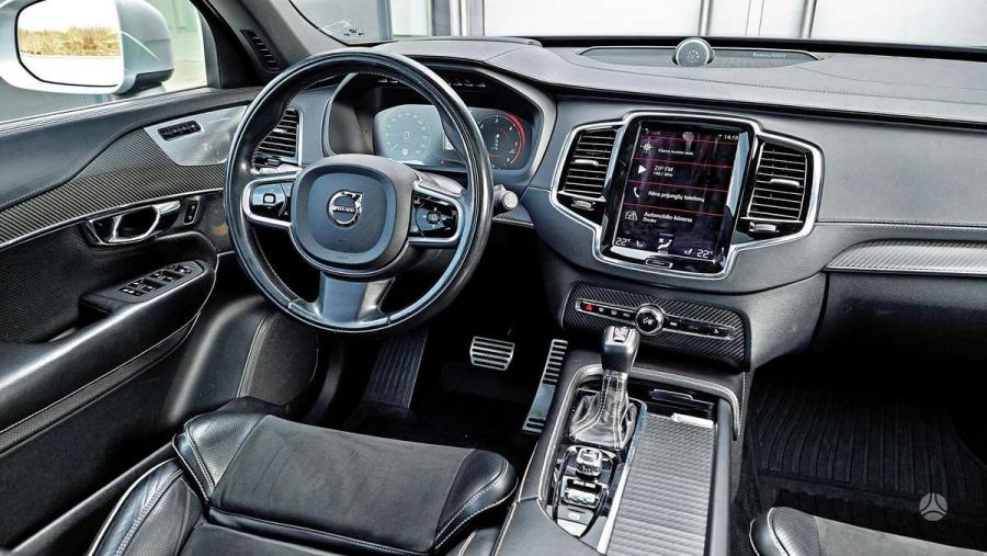 Grey Volvo XC90 2016 in Vilnius, with an engine capacity of 1.97 L and mileage of 245 thousand km for 20990 €, photo 19 on AUTOMOTO.COM.LV