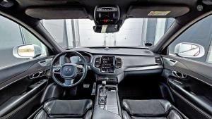 Grey Volvo XC90 2016 in Vilnius, with an engine capacity of 1.97 L and mileage of 245 thousand km for 20990 €, photo 20 on AUTOMOTO.COM.LV