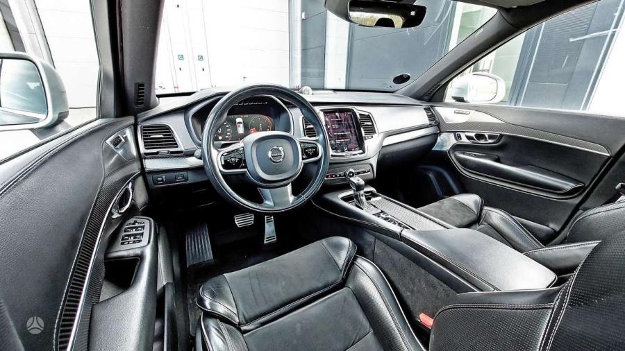 Grey Volvo XC90 2016 in Vilnius, with an engine capacity of 1.97 L and mileage of 245 thousand km for 20990 €, photo 21 on AUTOMOTO.COM.LV