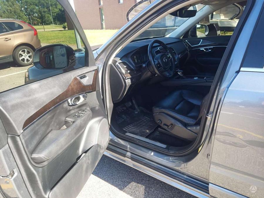 Pelēks Volvo XC90 2016 Klaipėda, ar dzinēja tilpumu 0.00 L un nobraukumu 250 tūkst. km par 15000 €, foto 6 vietnē AUTOMOTO.COM.LV