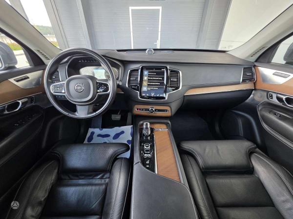 Grey Volvo XC90 2016 in Vilnius, with an engine capacity of 1.97 L and mileage of 158 thousand km for 22500 €, photo 11 on AUTOMOTO.COM.LV