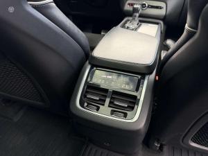 Pelēks Volvo XC90 2016 Viļņa, ar dzinēja tilpumu 1.97 L un nobraukumu 150 tūkst. km par 20800 €, foto 18 vietnē AUTOMOTO.COM.LV