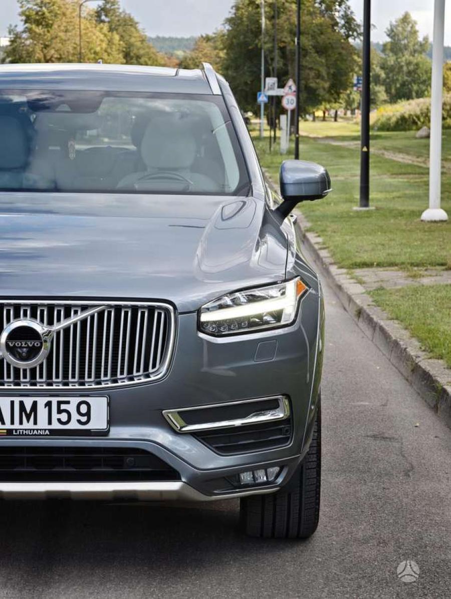 Grey Volvo XC90 2016 in Vilnius, with an engine capacity of 1.97 L and mileage of 172 thousand km for 18800 €, photo 4 on AUTOMOTO.COM.LV