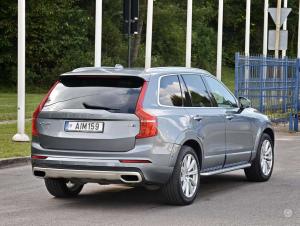 Grey Volvo XC90 2016 in Vilnius, with an engine capacity of 1.97 L and mileage of 172 thousand km for 18800 €, photo 8 on AUTOMOTO.COM.LV