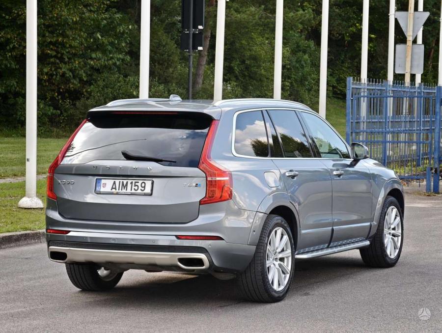 Grey Volvo XC90 2016 in Vilnius, with an engine capacity of 1.97 L and mileage of 172 thousand km for 18800 €, photo 8 on AUTOMOTO.COM.LV