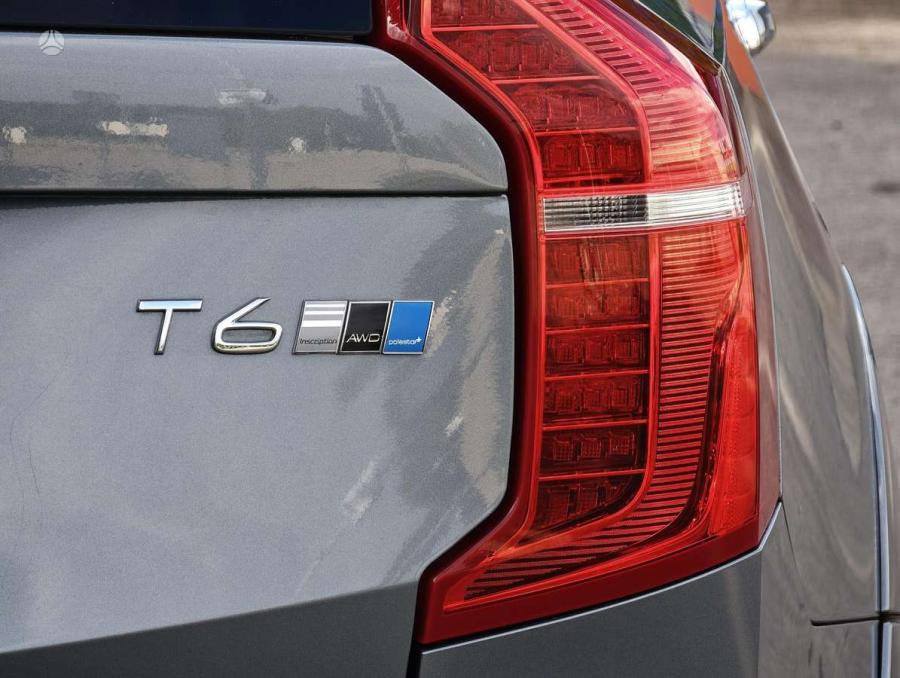Grey Volvo XC90 2016 in Vilnius, with an engine capacity of 1.97 L and mileage of 172 thousand km for 18800 €, photo 11 on AUTOMOTO.COM.LV