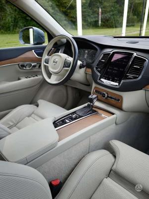 Grey Volvo XC90 2016 in Vilnius, with an engine capacity of 1.97 L and mileage of 172 thousand km for 18800 €, photo 15 on AUTOMOTO.COM.LV