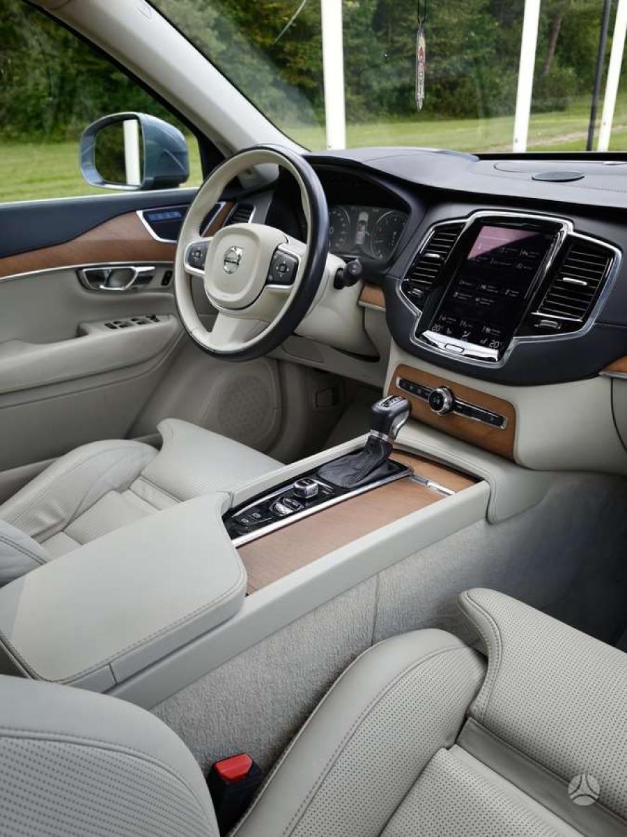 Grey Volvo XC90 2016 in Vilnius, with an engine capacity of 1.97 L and mileage of 172 thousand km for 18800 €, photo 15 on AUTOMOTO.COM.LV