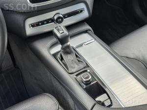 Grey Volvo XC90 2016 in Riga, with an engine capacity of 2.00 L and mileage of 177 thousand km for 20000 €, photo 20 on AUTOMOTO.COM.LV