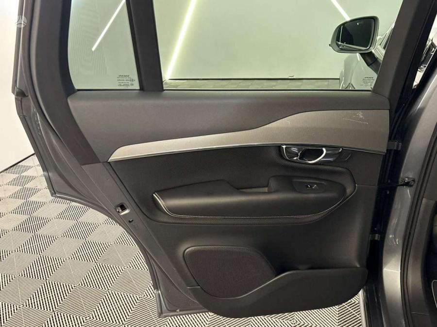 Pelēks Volvo XC90 2016 Marijampole, ar dzinēja tilpumu 1.97 L un nobraukumu 236 tūkst. km par 19950 €, foto 20 vietnē AUTOMOTO.COM.LV