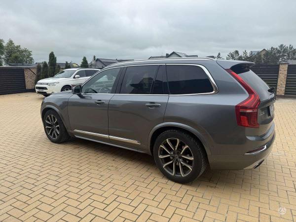 Grey Volvo XC90 2016 in Marijampole, with an engine capacity of 2.00 L and mileage of 309 thousand km for 16495 €, photo 5 on AUTOMOTO.COM.LV