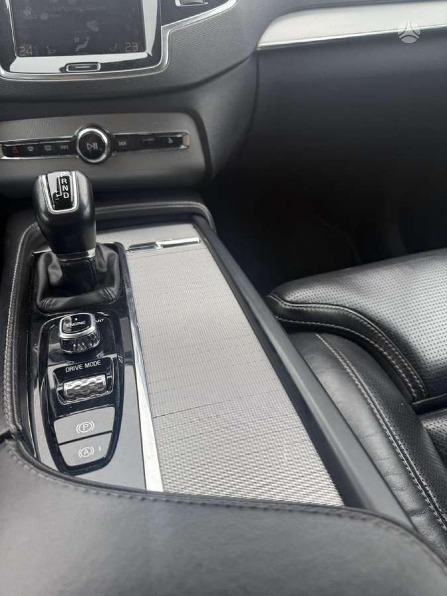 Pelēks Volvo XC90 2016 Marijampole, ar dzinēja tilpumu 2.00 L un nobraukumu 309 tūkst. km par 16495 €, foto 20 vietnē AUTOMOTO.COM.LV